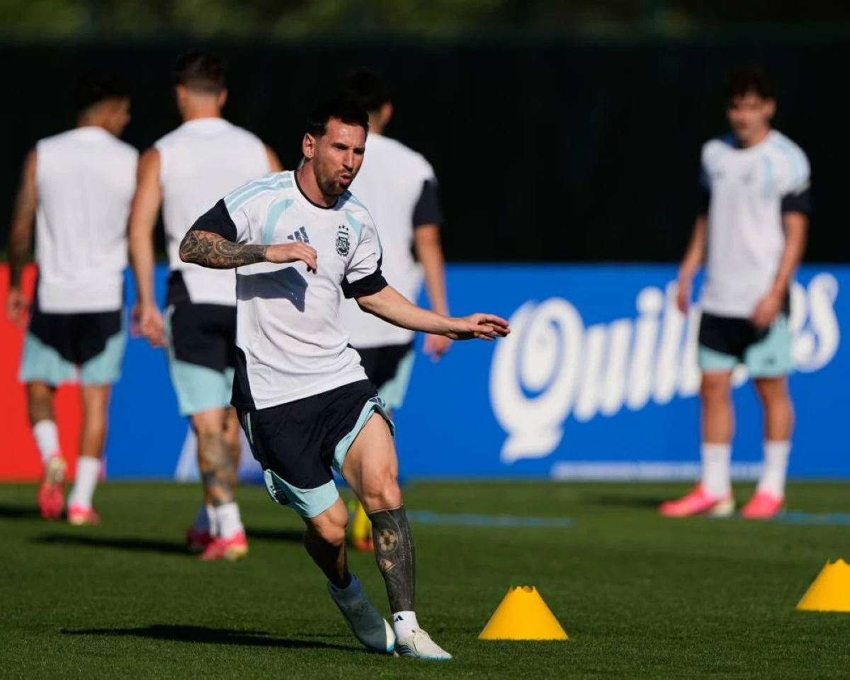 Scaloni says the whole planet awaits Messi's 200th cap as Argentina ...